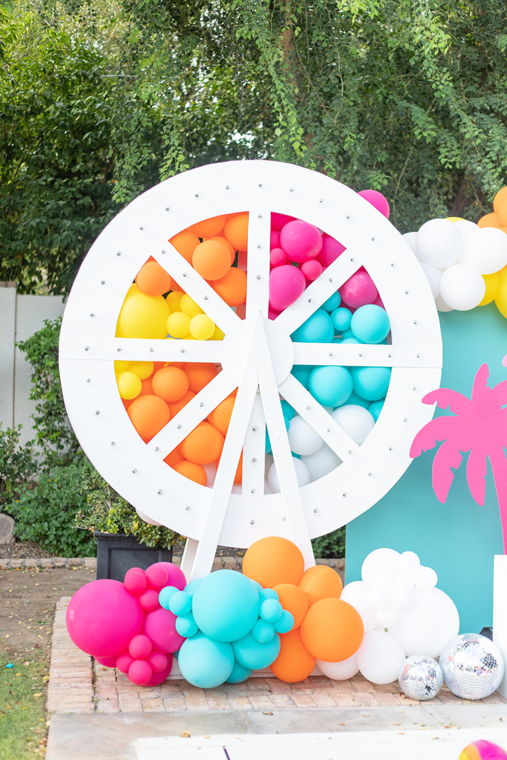 Festival Themed Sweet 16 Party | partiesonpurpose.com