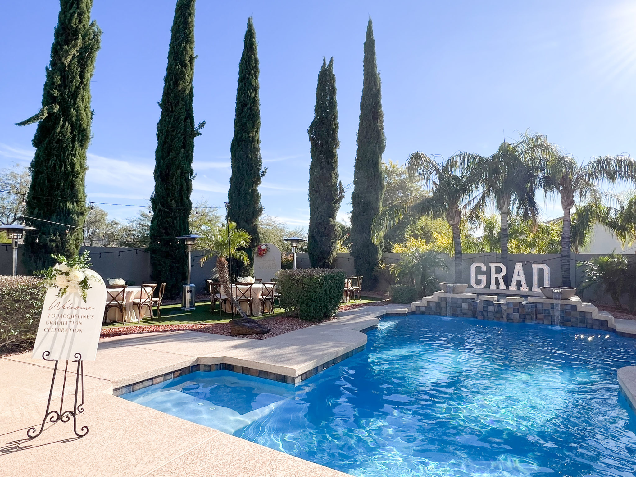 Elegant Graduation Party | partiesonpurpose.com