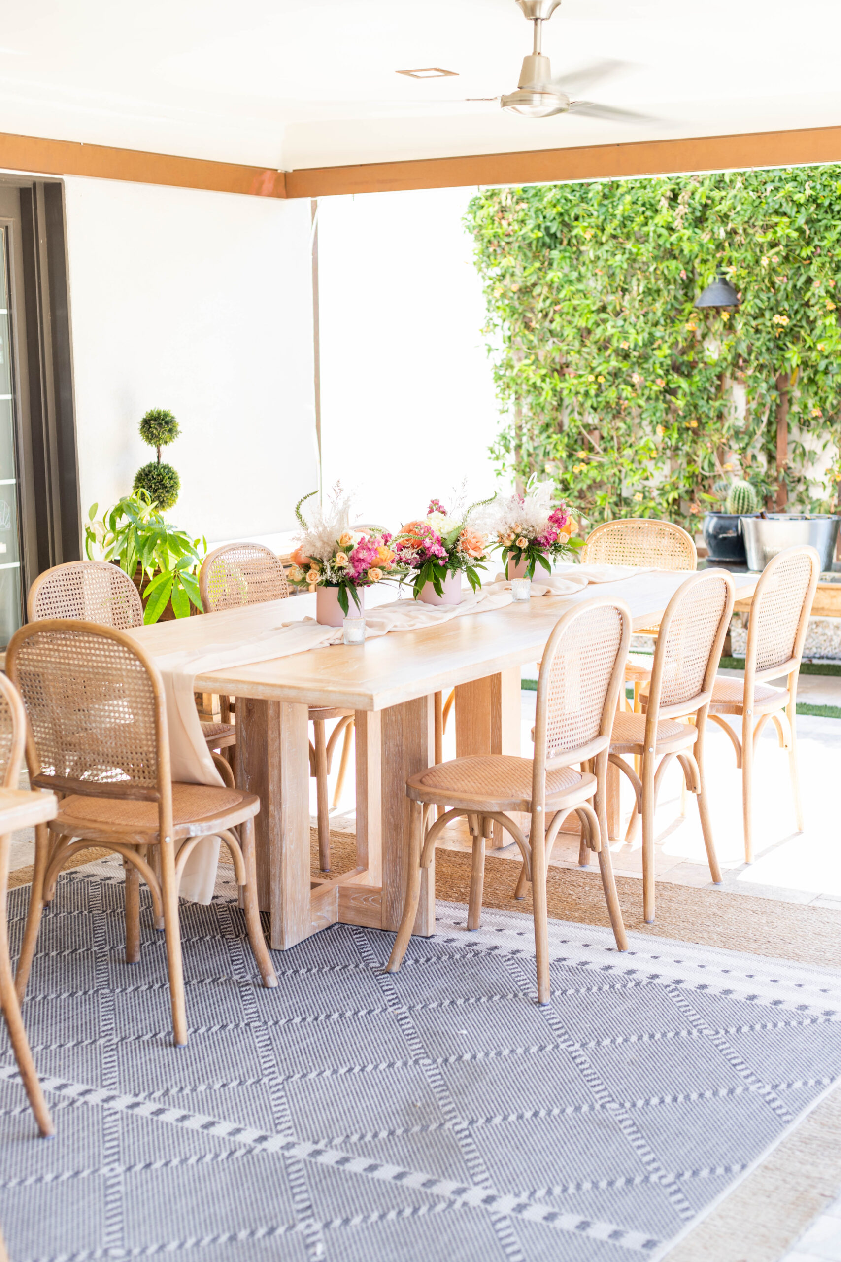 Ava’s Boho Graduation Party | partiesonpurpose.com