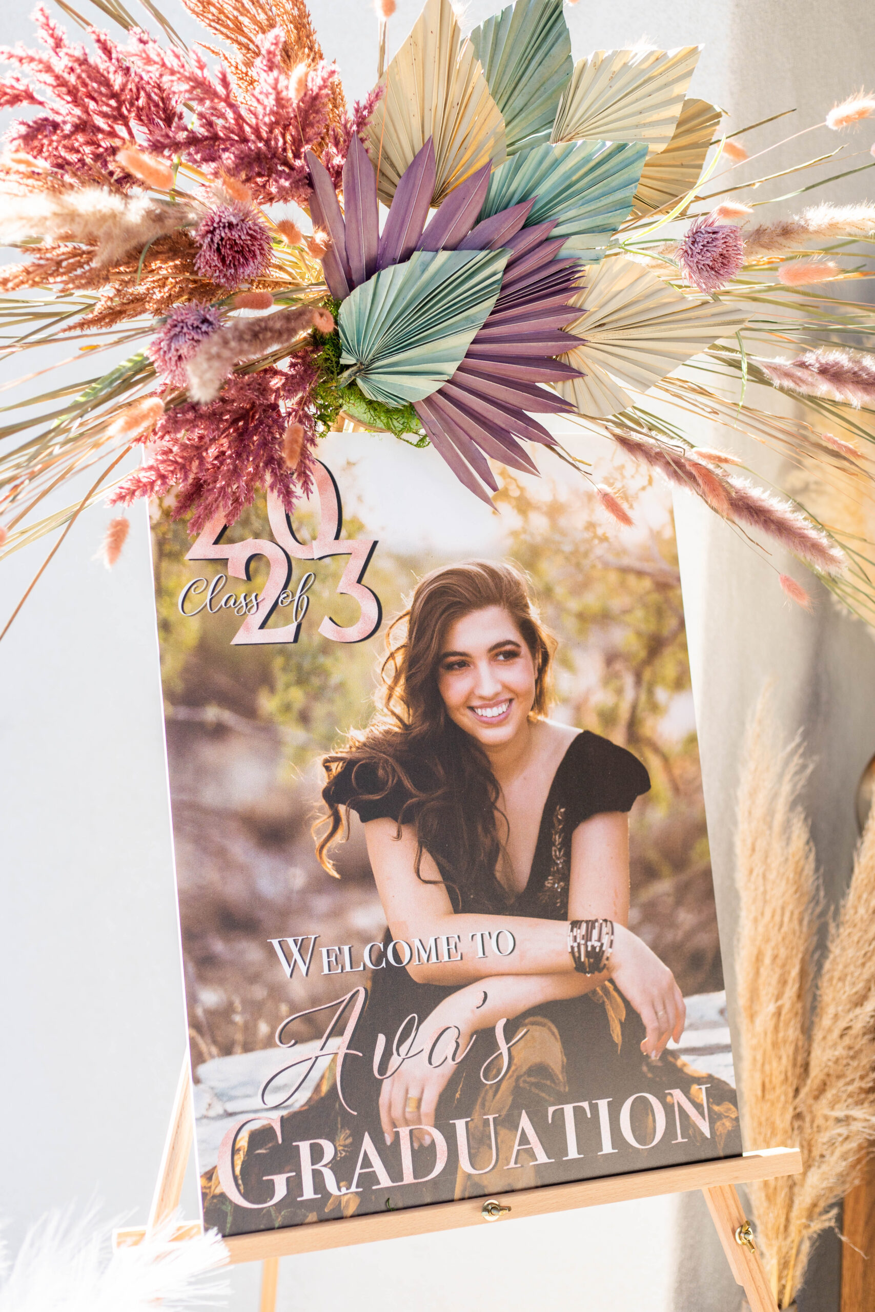 Ava’s Boho Graduation Party | partiesonpurpose.com